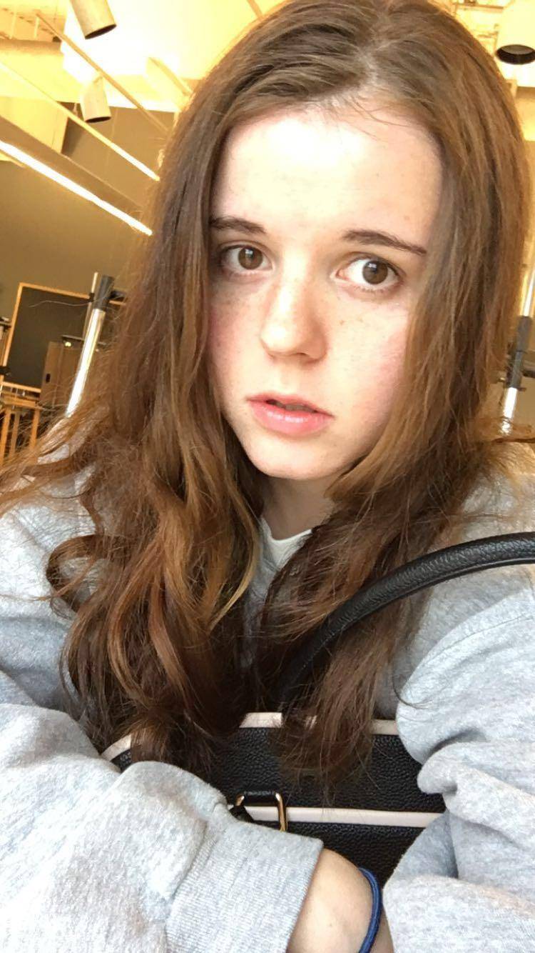 do i look like anyone? | Scrolller