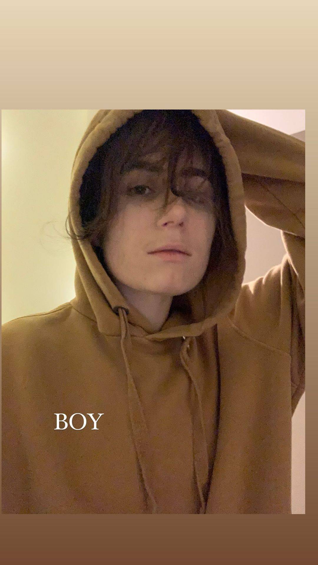 Dodie bringing the bi panic | Scrolller