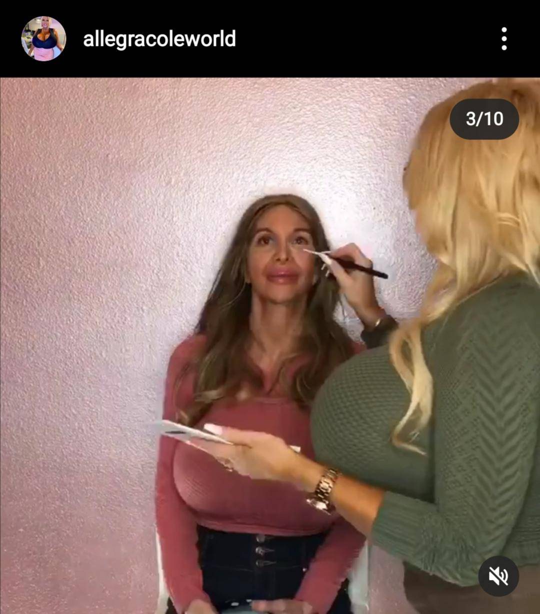 Does anybody know her name or user | Scrolller