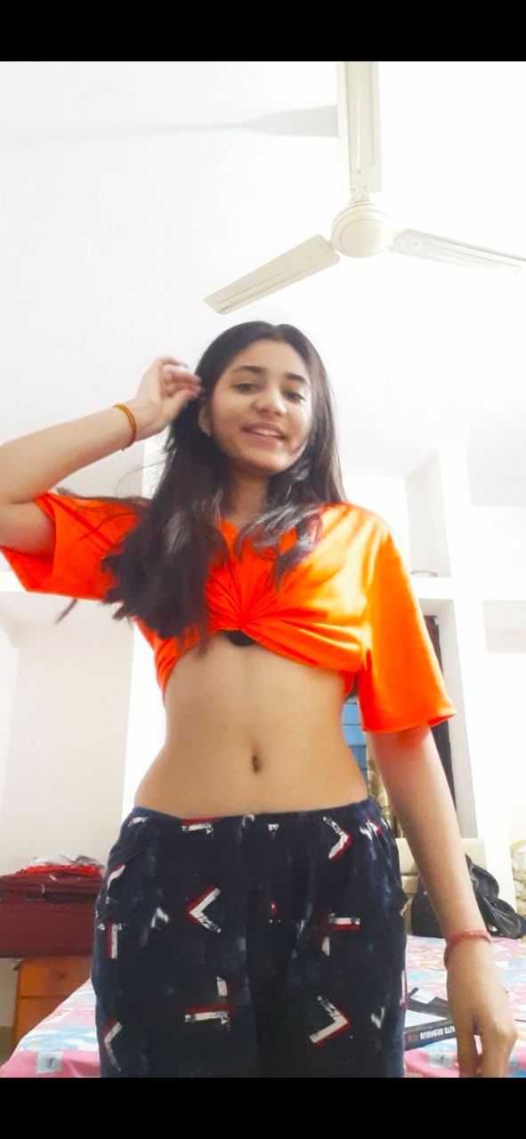 Does anyone know her? Comment her name and her insta if you know. | Scrolller