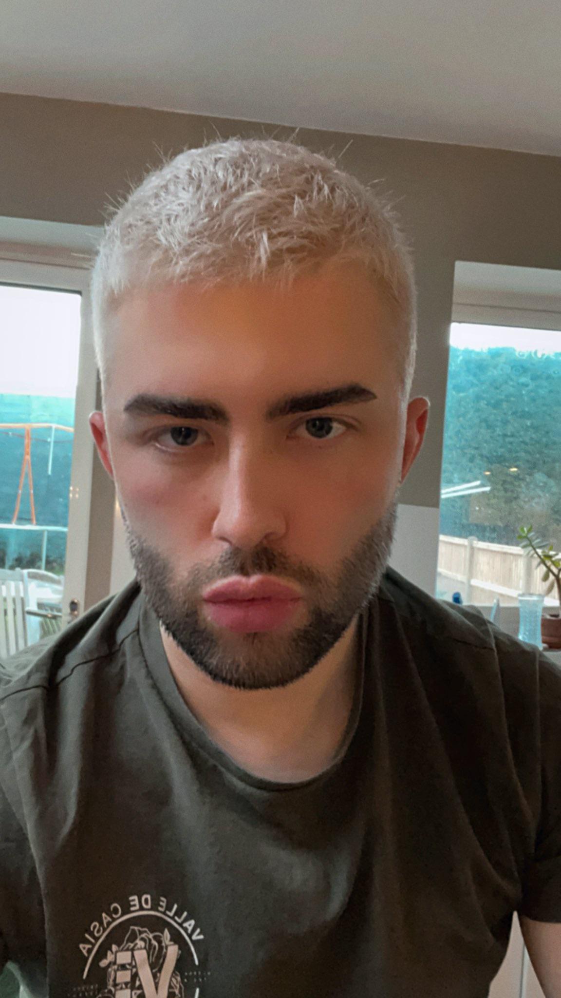 Does blonde suit me? 😆 | Scrolller