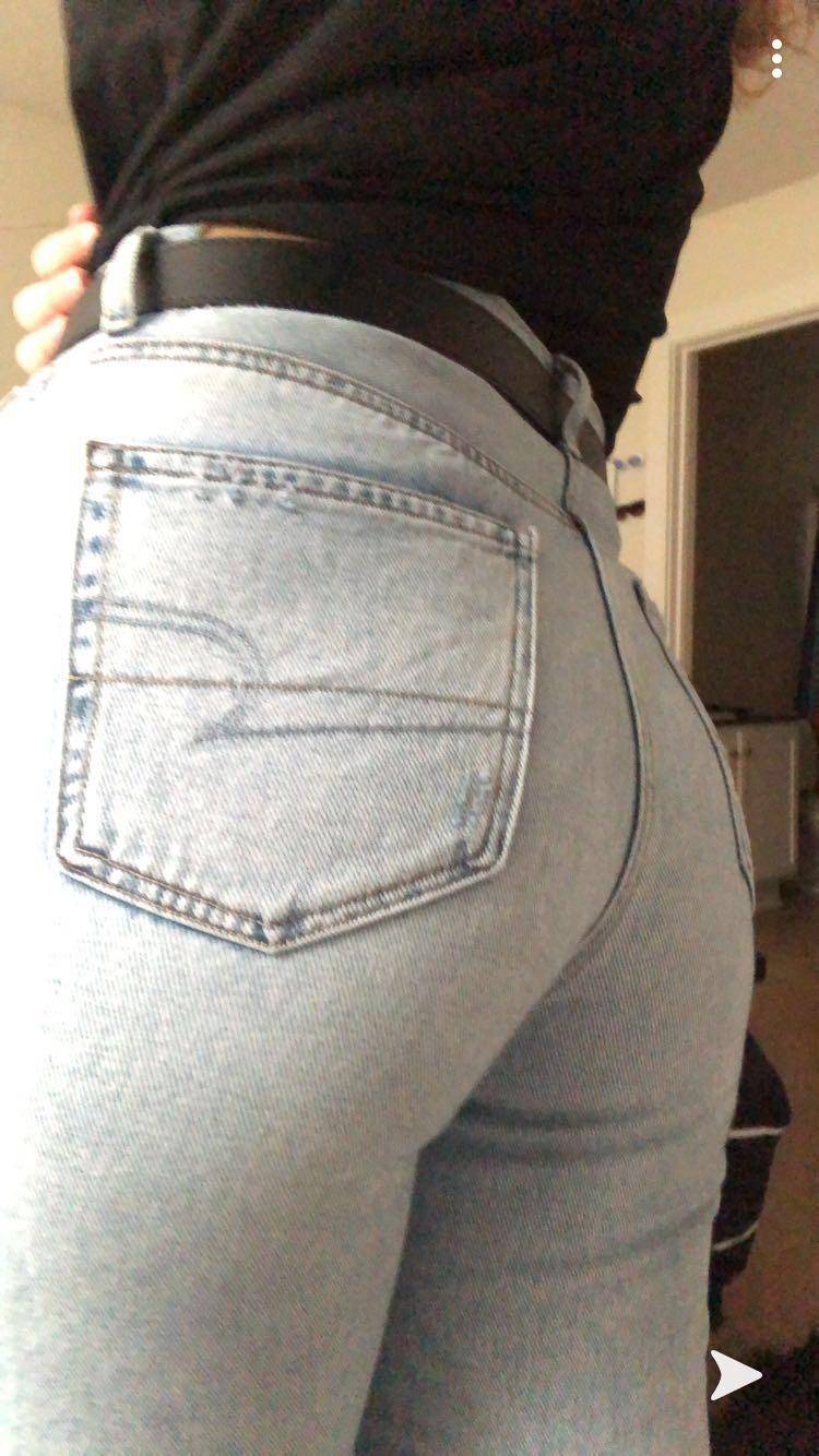 Does my butt look good in these? | Scrolller