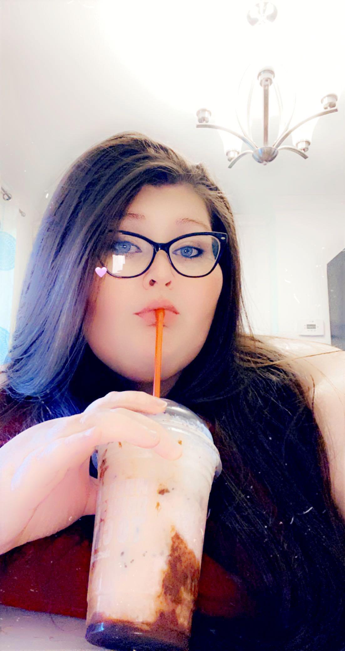 Does my milkshake bring the boys to the yard? 😂🥤 | Scrolller