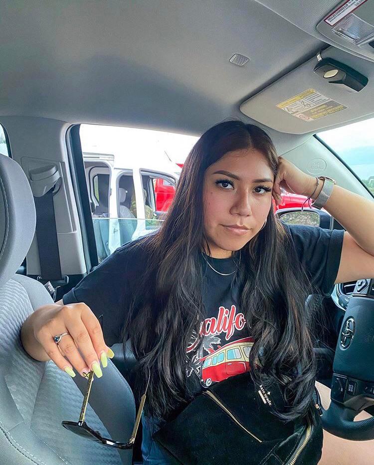 Don’t keep her waiting | Scrolller