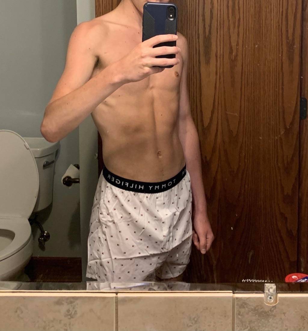 Don’t mind me, just passing through the feed | Scrolller