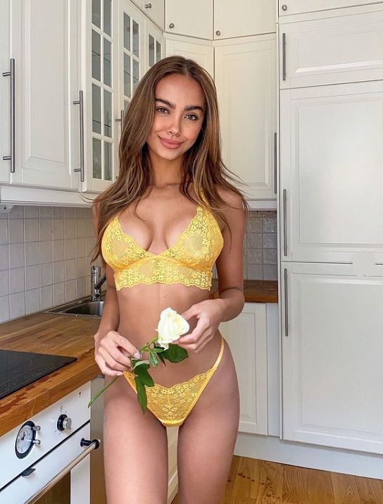 Dorothy Petzold | Scrolller