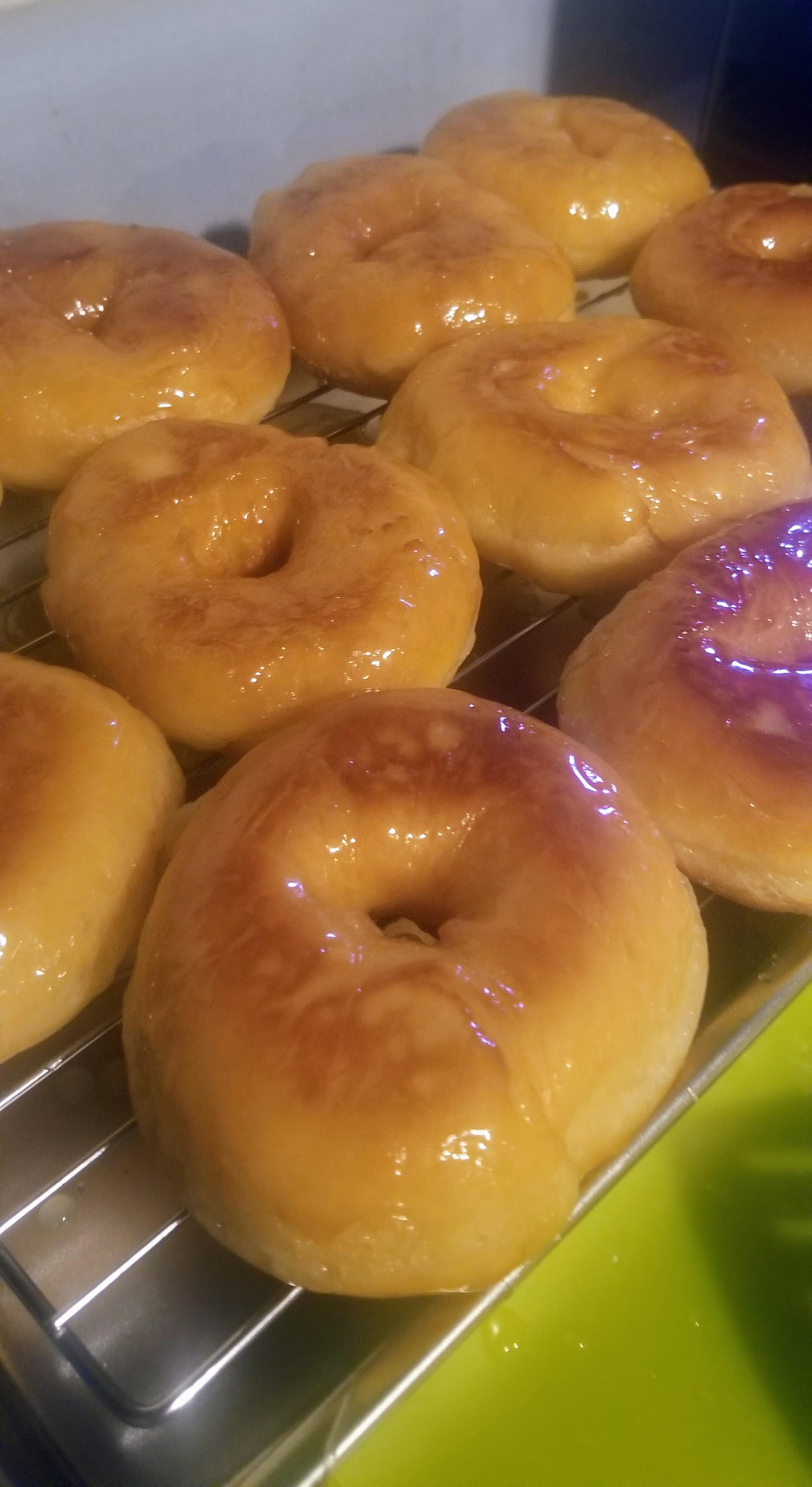Double Glazed Yeast Donuts | Scrolller
