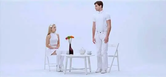 Dove Cameron [70] Scrolller