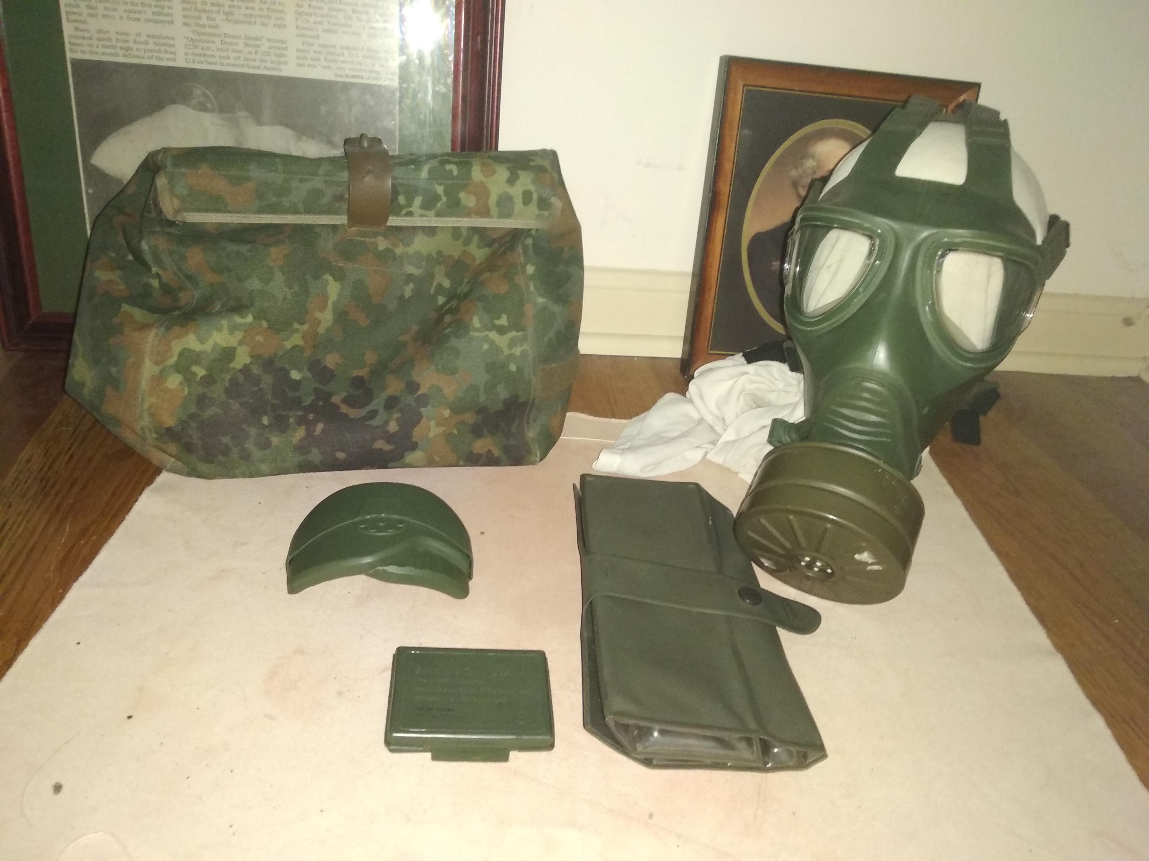 Draeger M2000 Gasmask | Scrolller