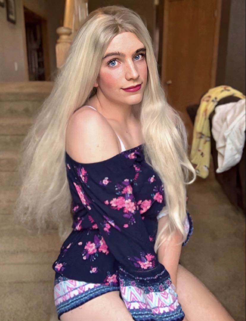 dressed up for the first time in a while! :) | Scrolller