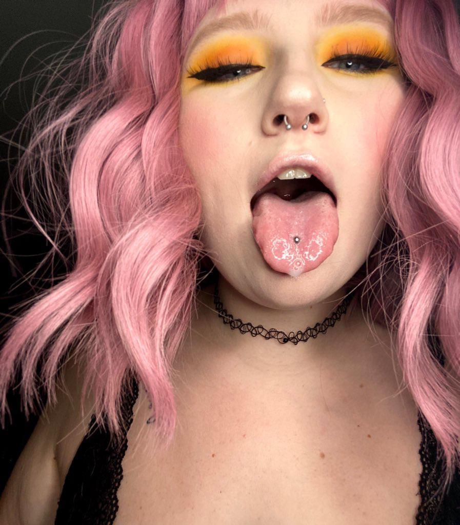 Drink my spit loser 🍭 | Scrolller