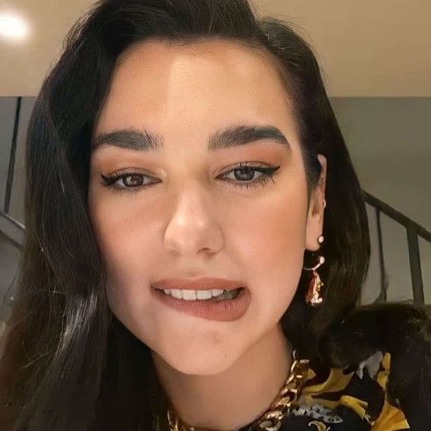 Dua Lip-a bite | Scrolller