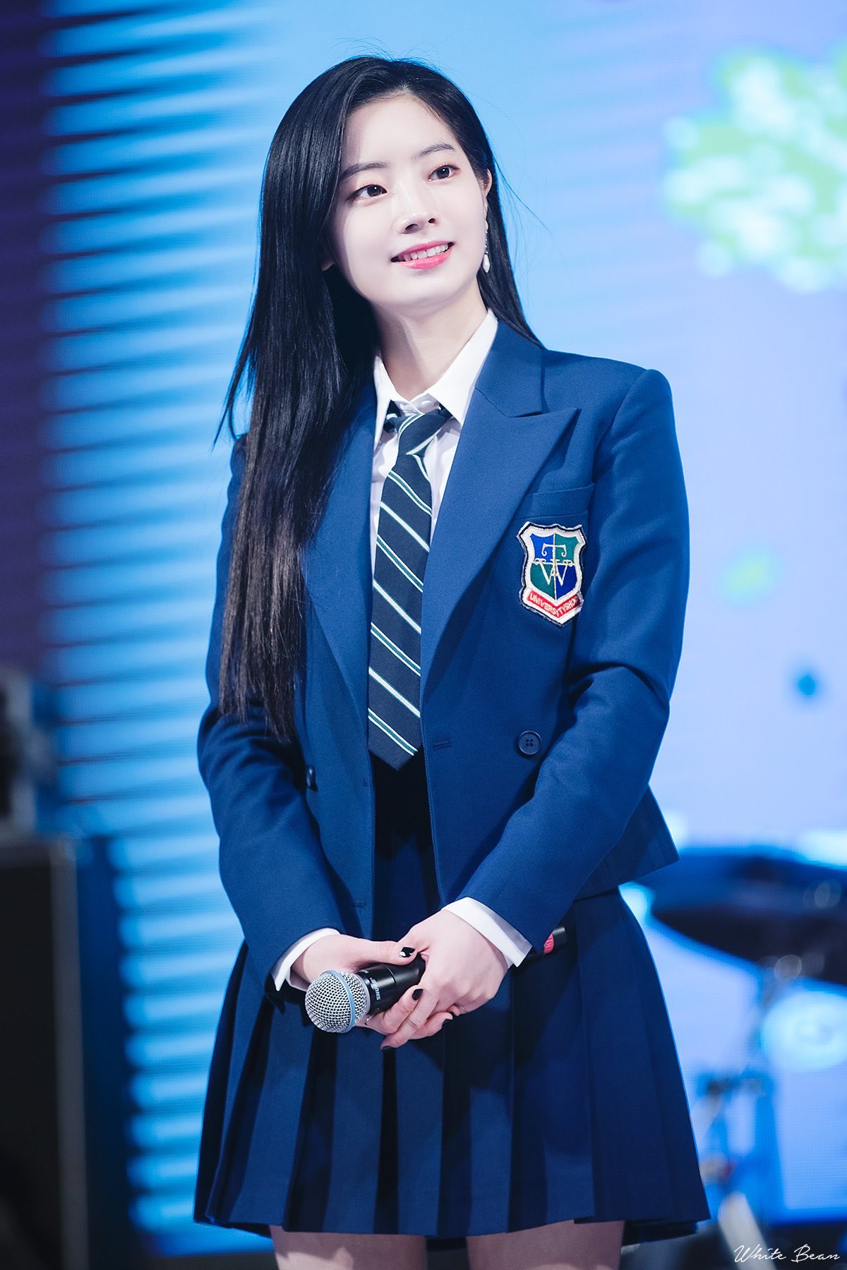 Dubu 💙 | Scrolller