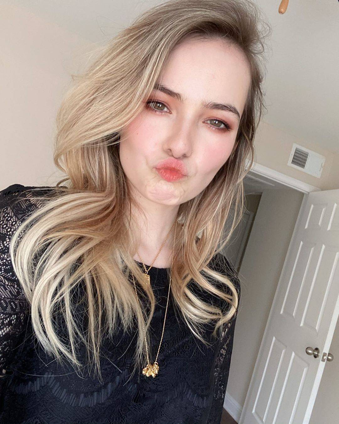 duck face | Scrolller