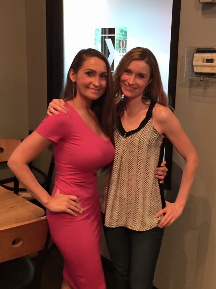 Easy choice for me. Right! | Scrolller