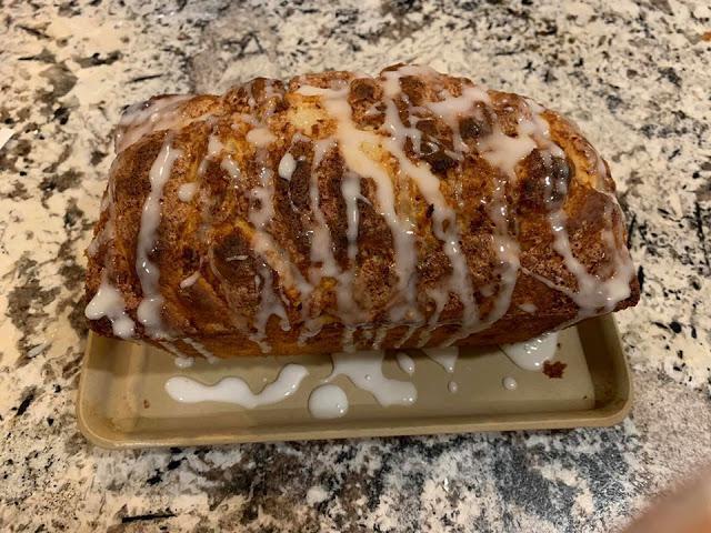 Easy Cinnamon Roll Bread Recipe | Scrolller