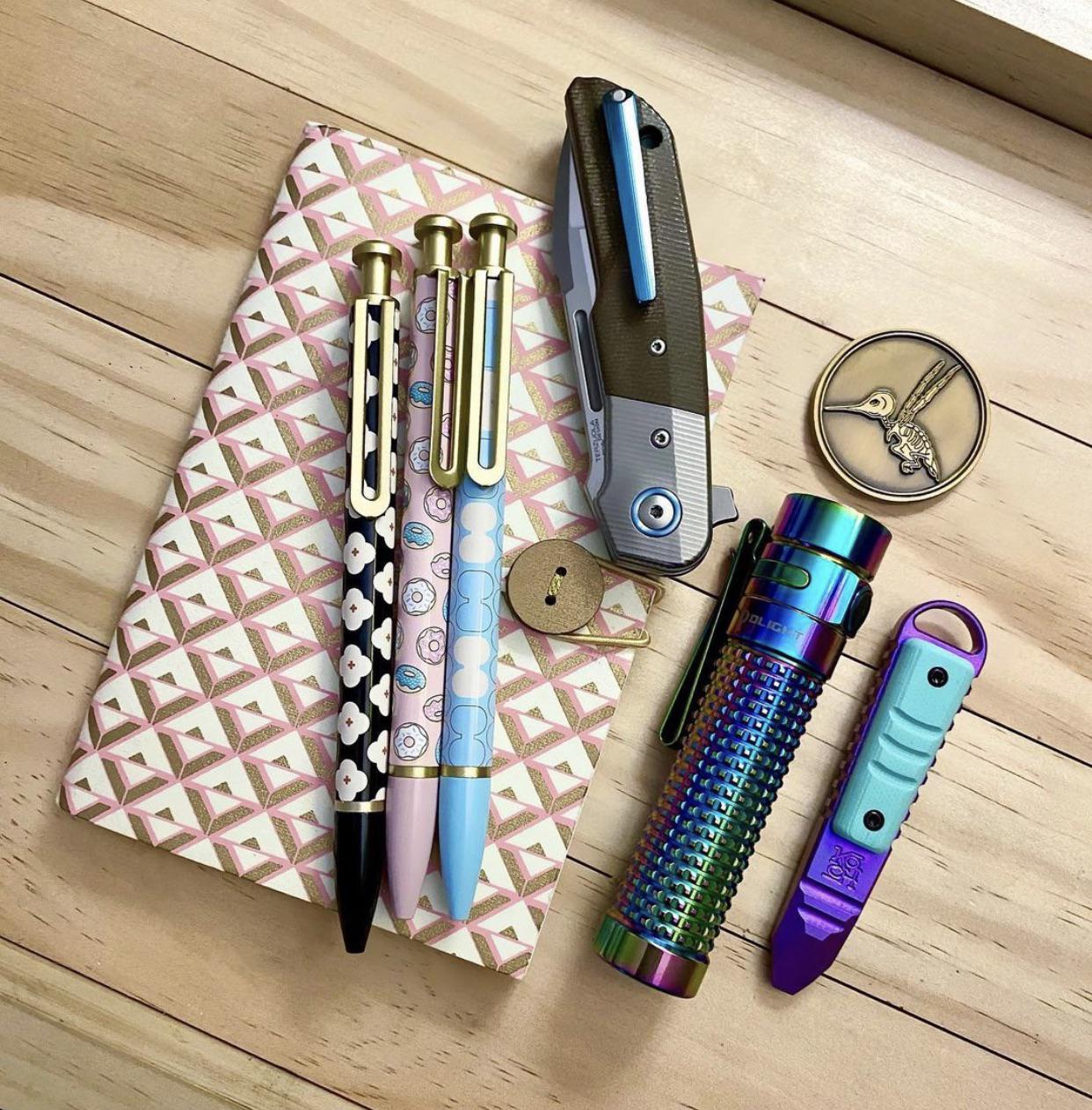 EDC dump tray. 🌸🦋💜 | Scrolller