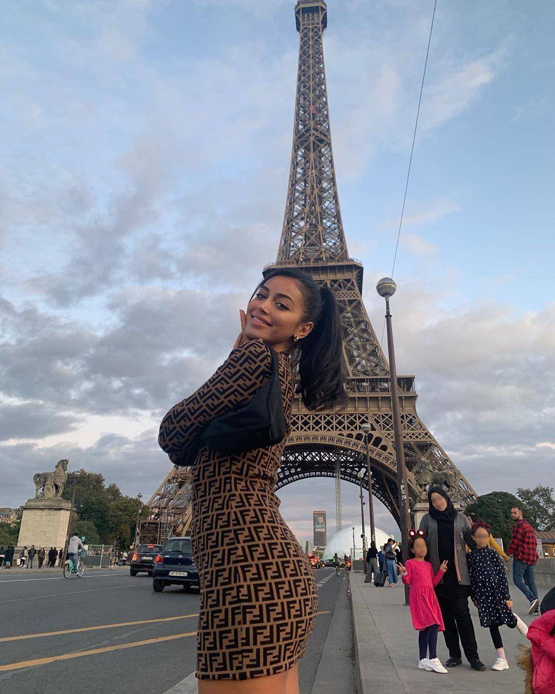 Eiffel Tower | Scrolller