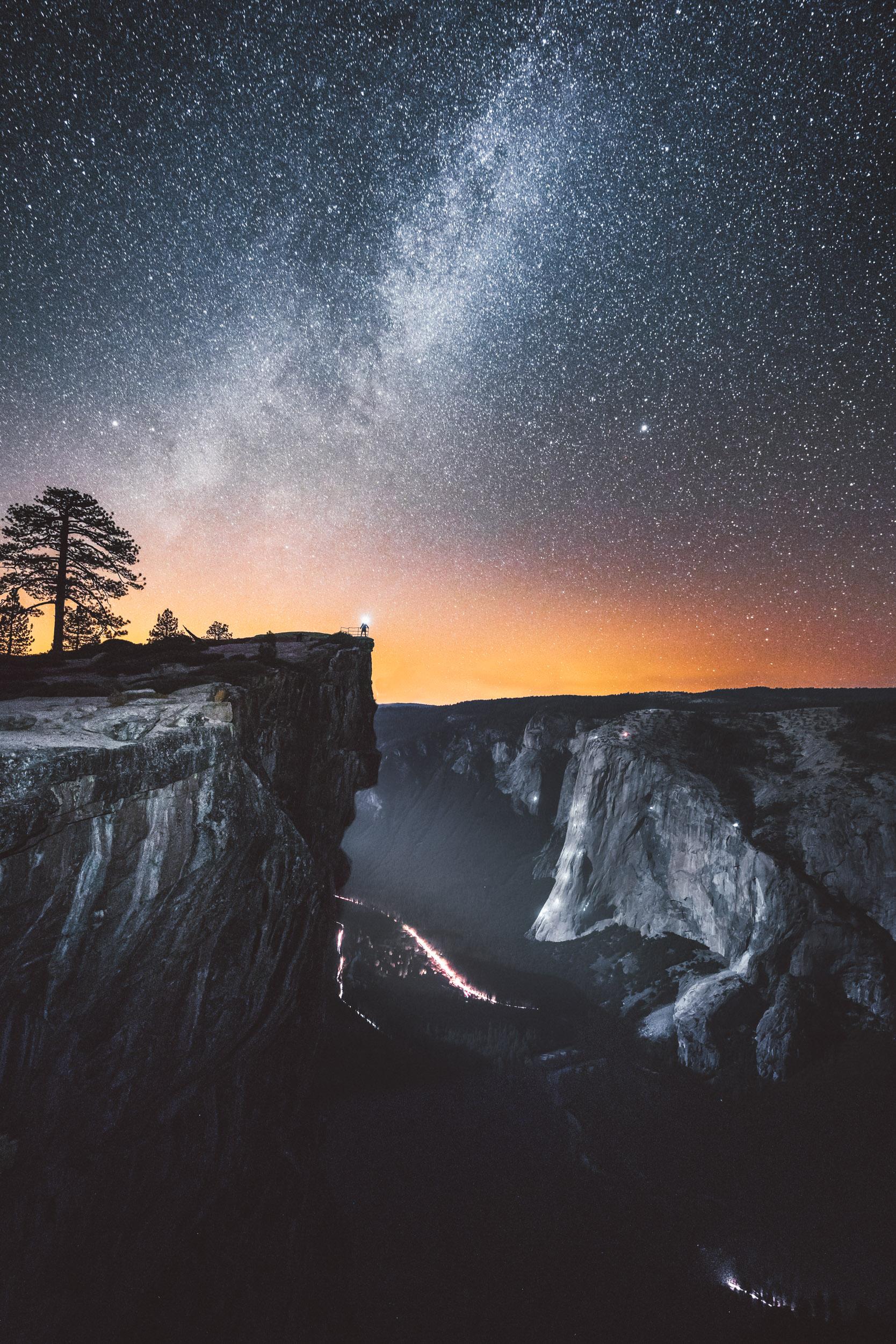 El Capitan under the stars | Scrolller