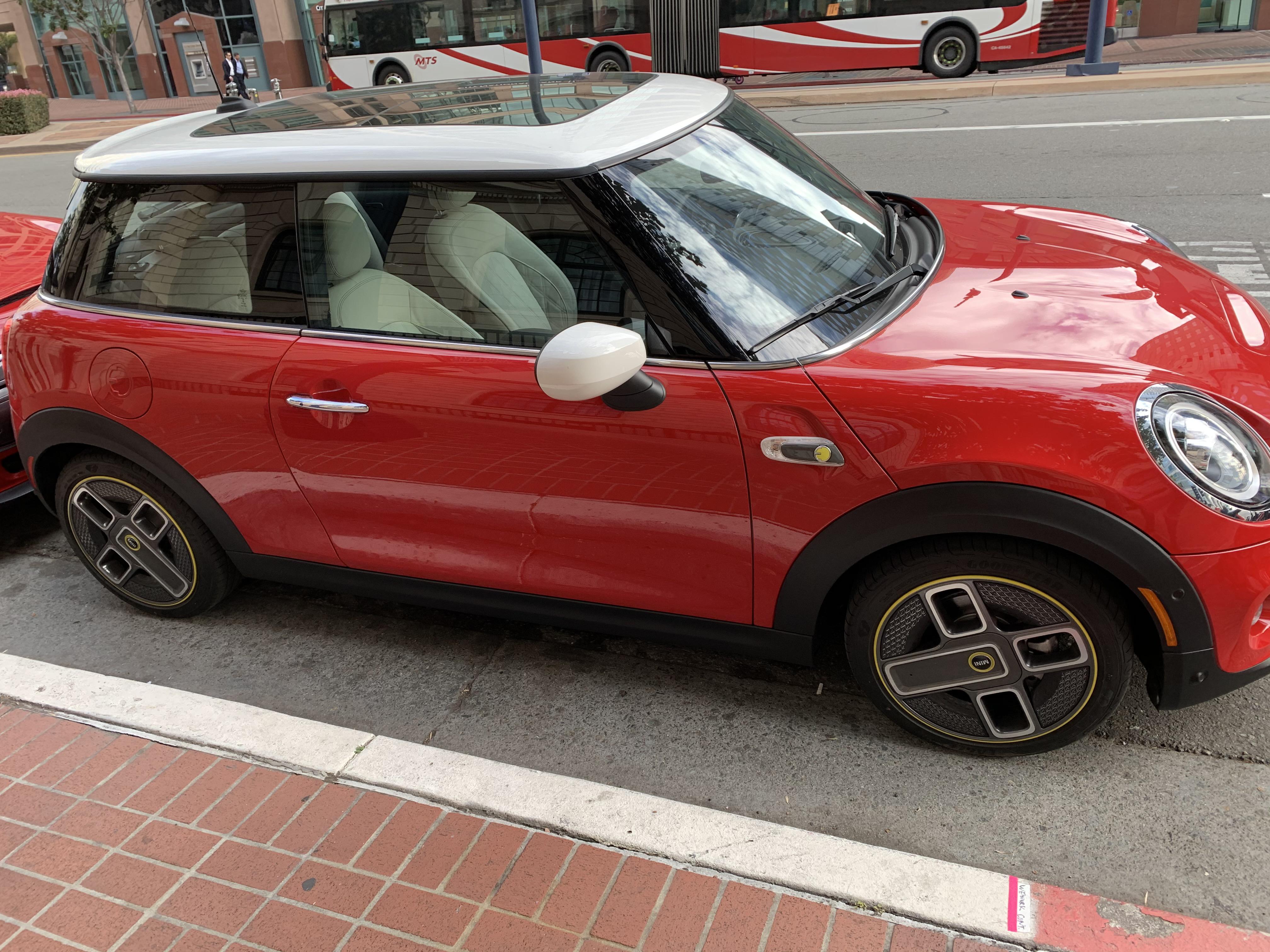 Electric mini | Scrolller