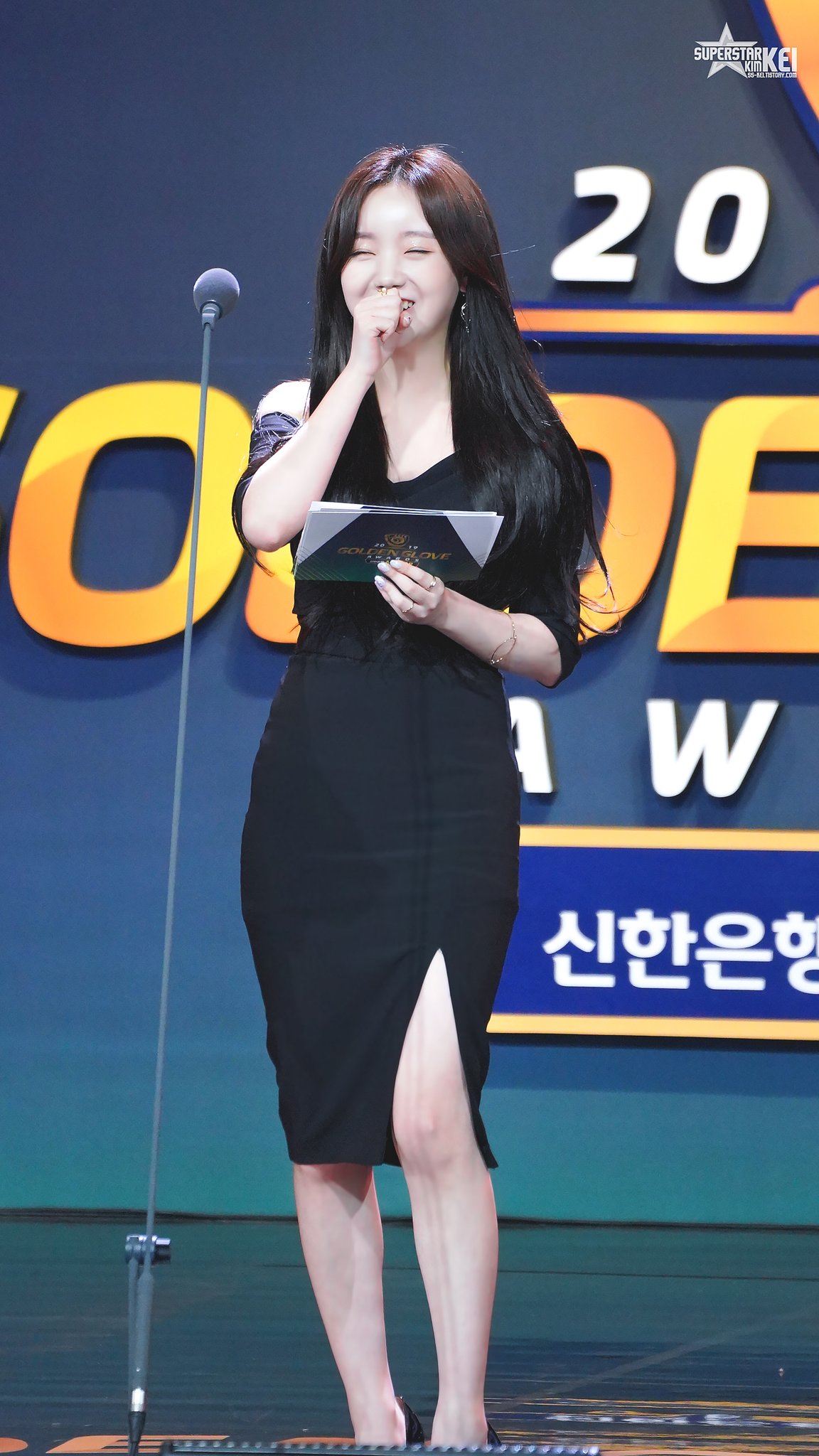 Elegant Kei, amused | Scrolller