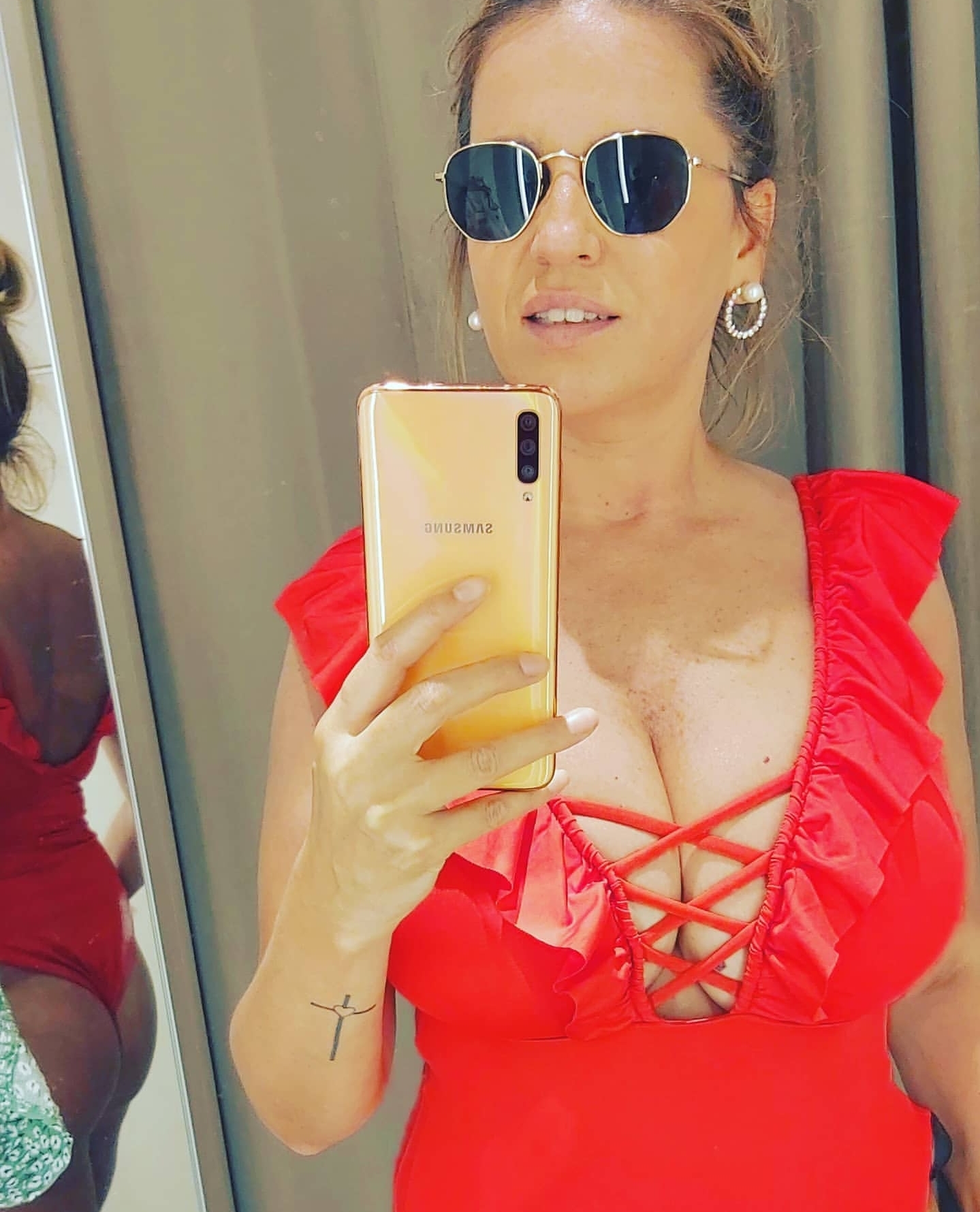 Elena Daniela | Scrolller