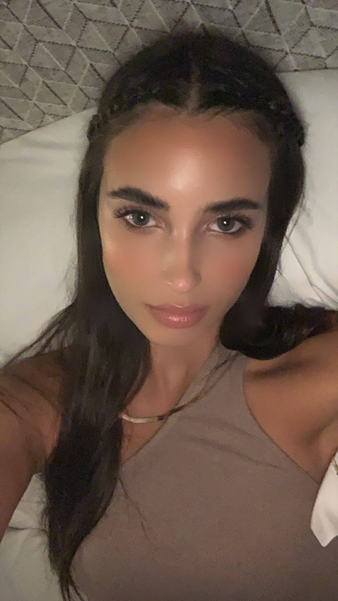 Elisha's face | Scrolller