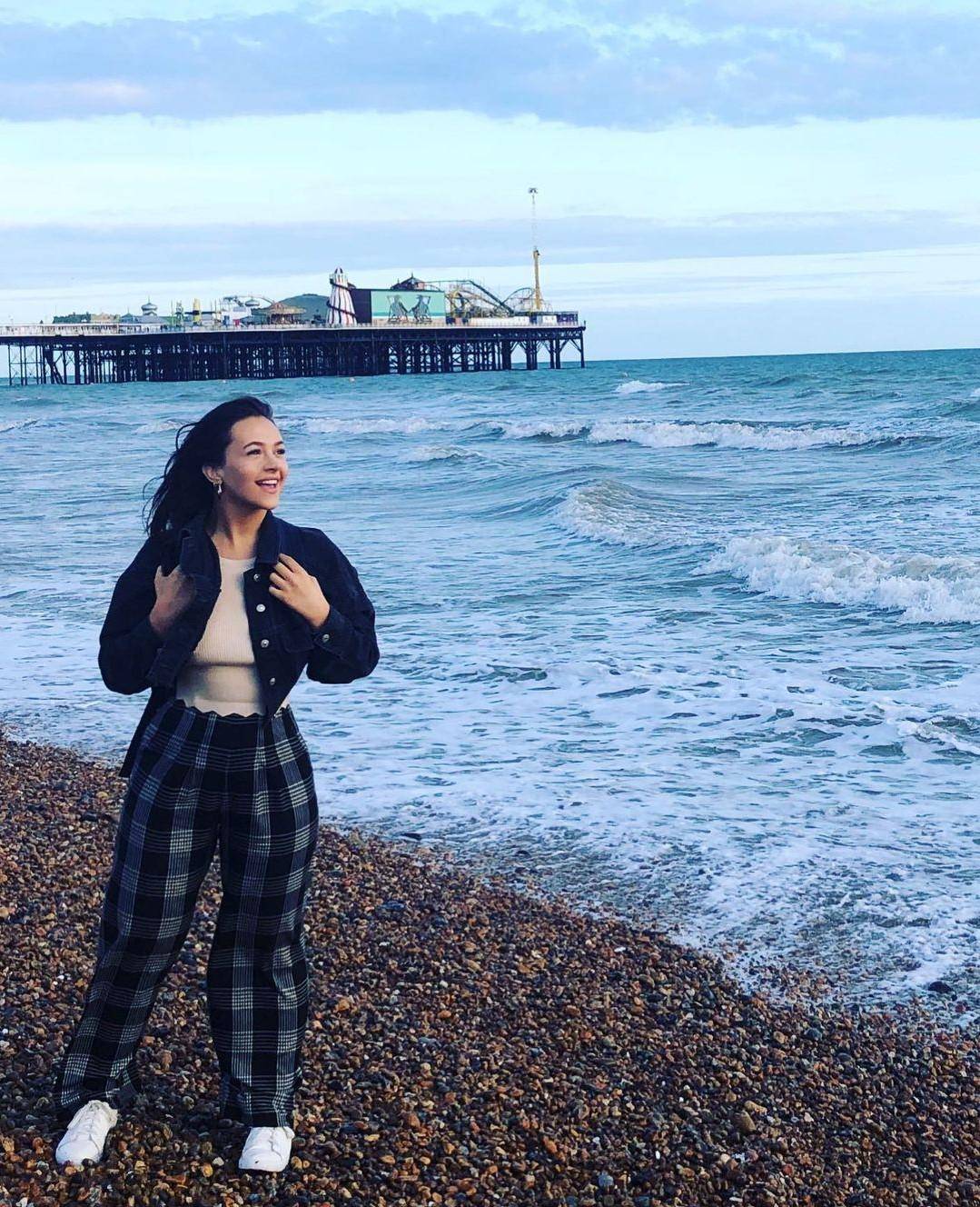 Eliza Butterworth | Scrolller