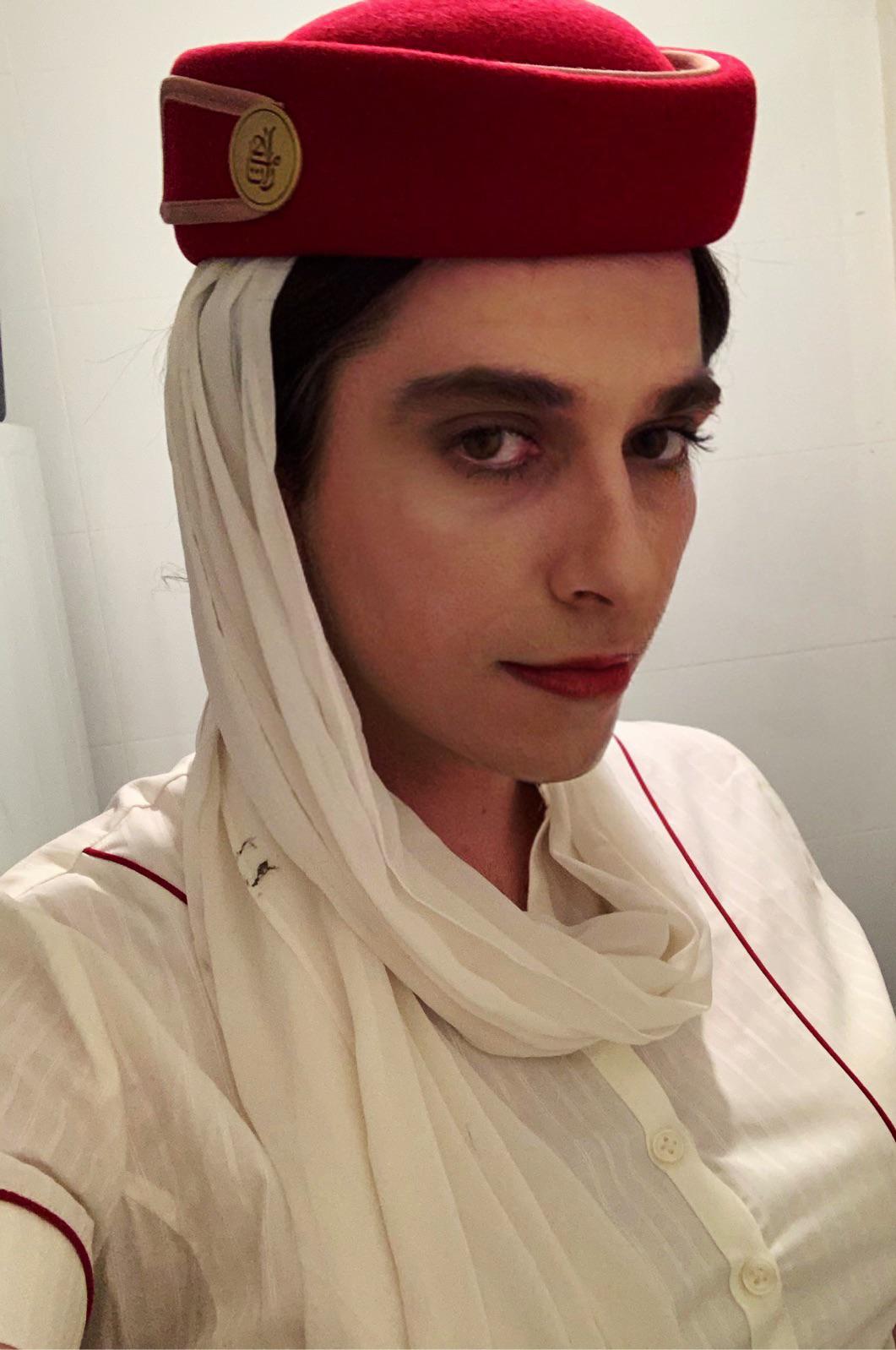 Emirates Cabin Crew Scrolller