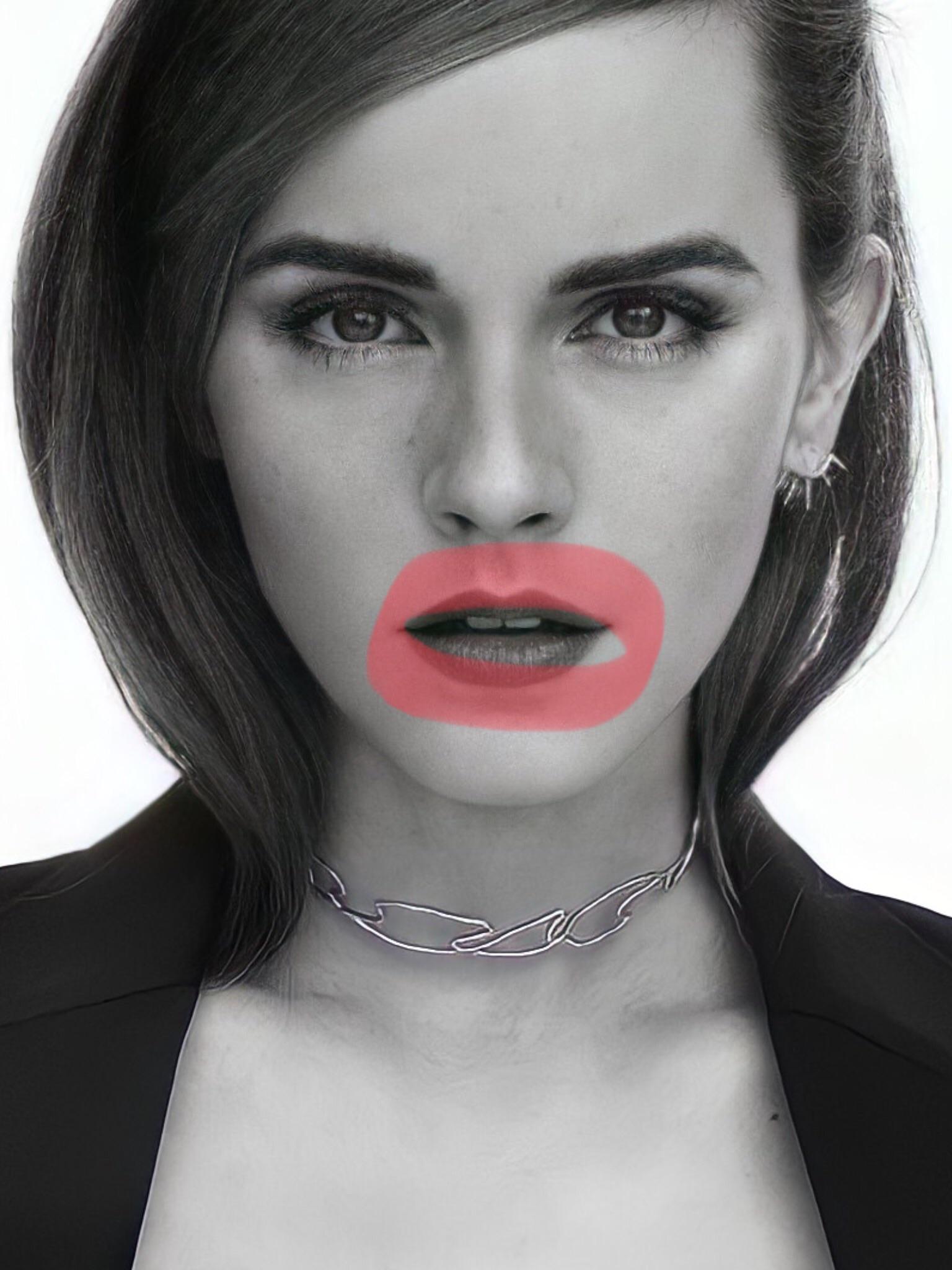 Emma Watson | Scrolller