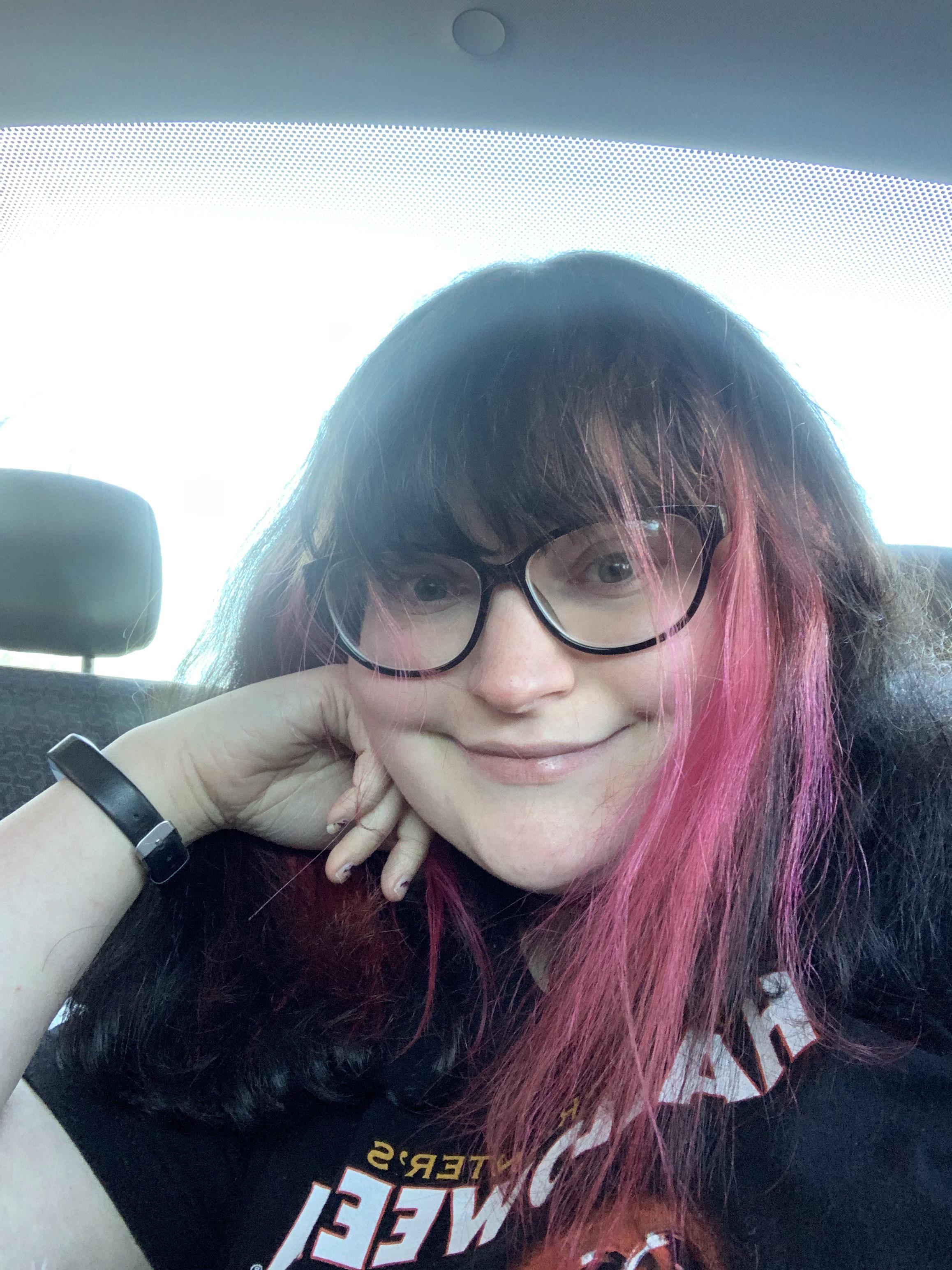 Emo girl with glasses | Scrolller