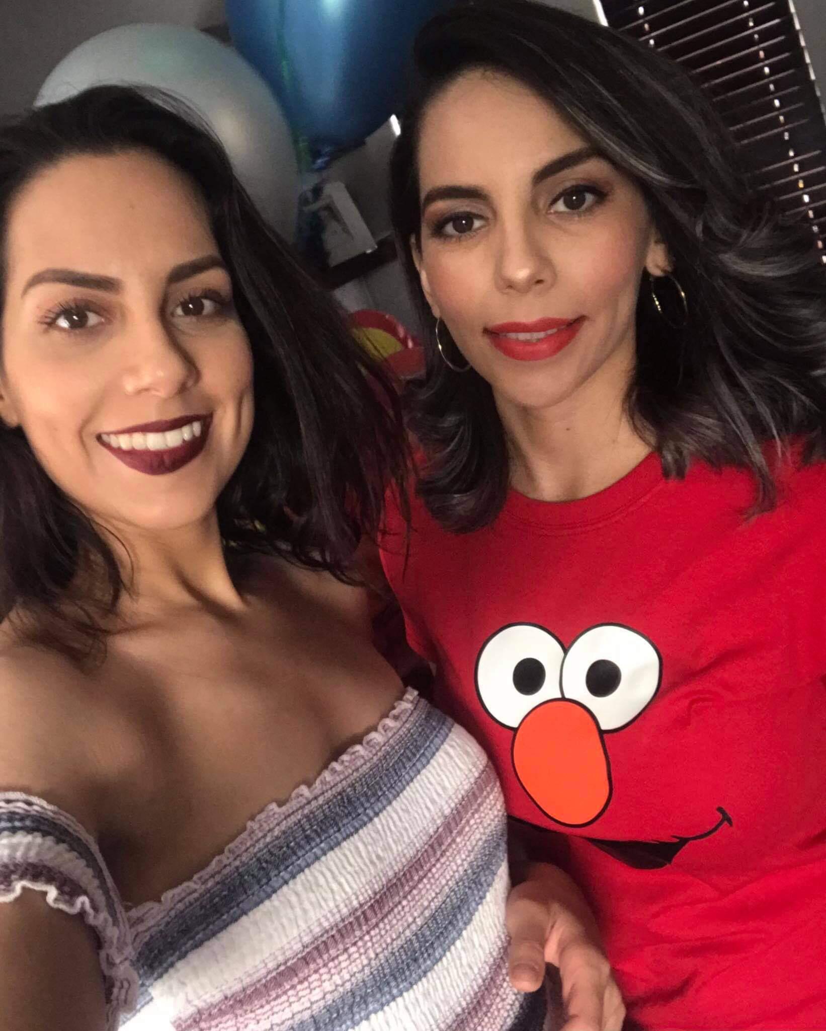 Esposa y su hermana putas buscan verga grande | Scrolller