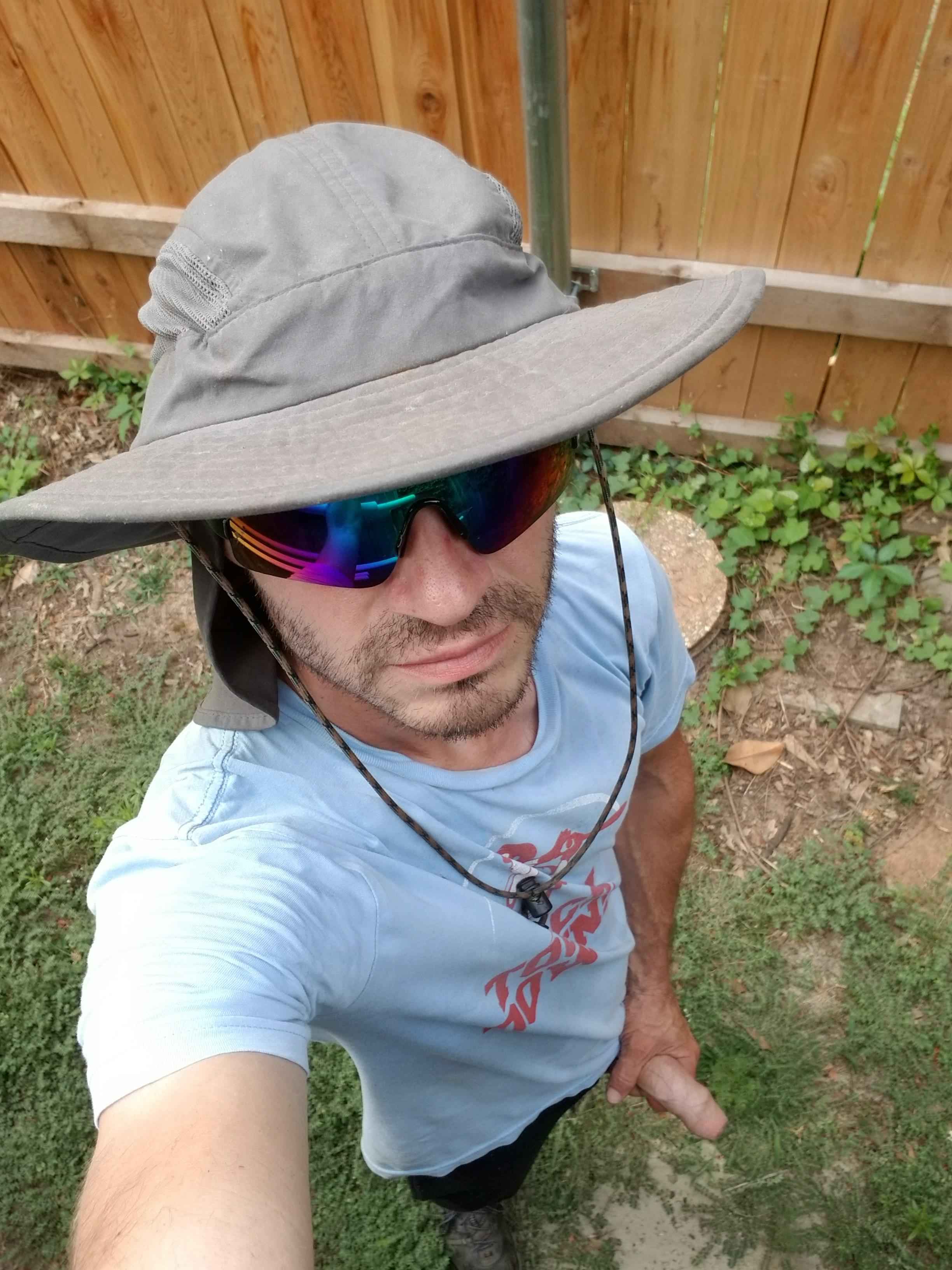 Essential worker dad bod | Scrolller