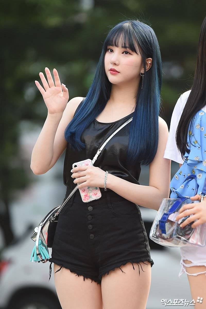 Eunha | Scrolller