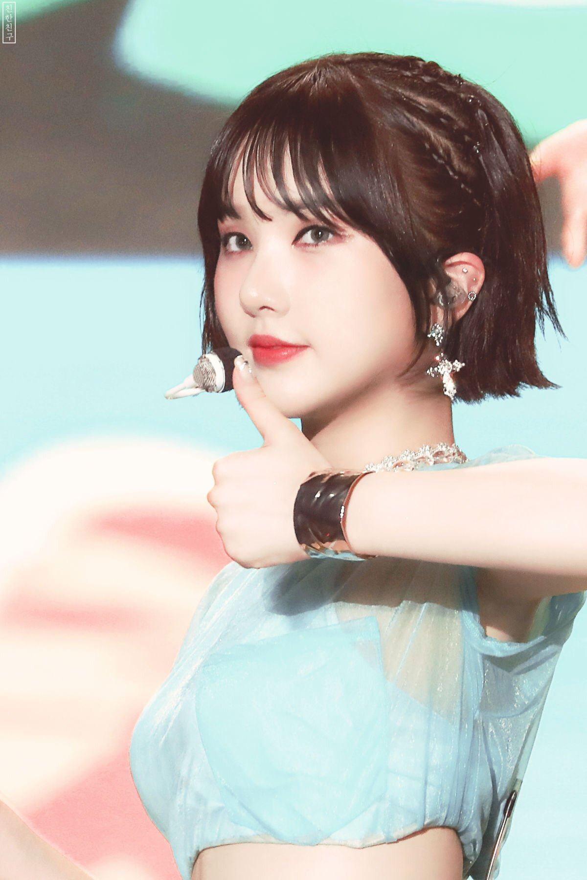 Eunha Approves | Scrolller