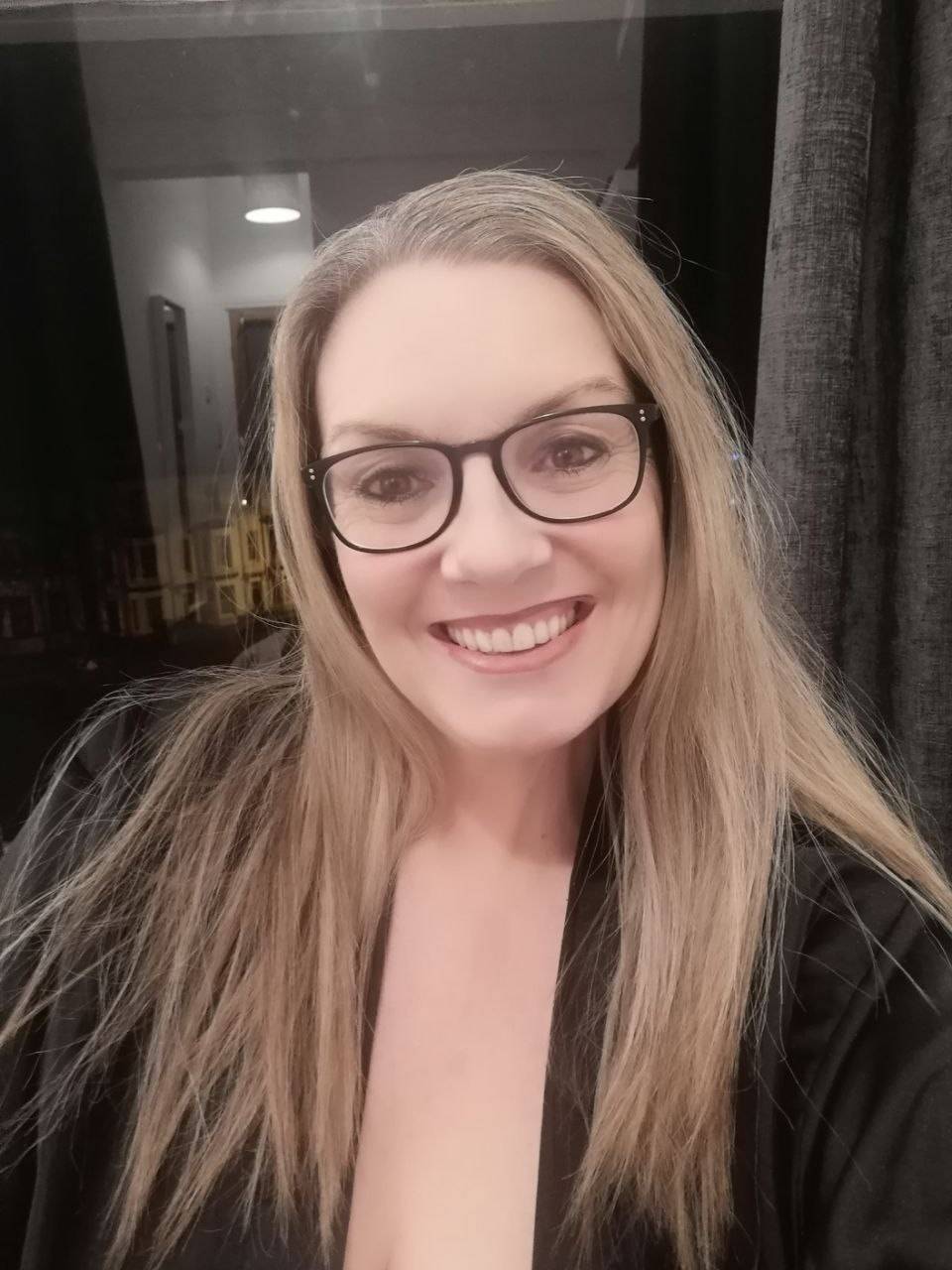 Evening guys 💋 | Scrolller