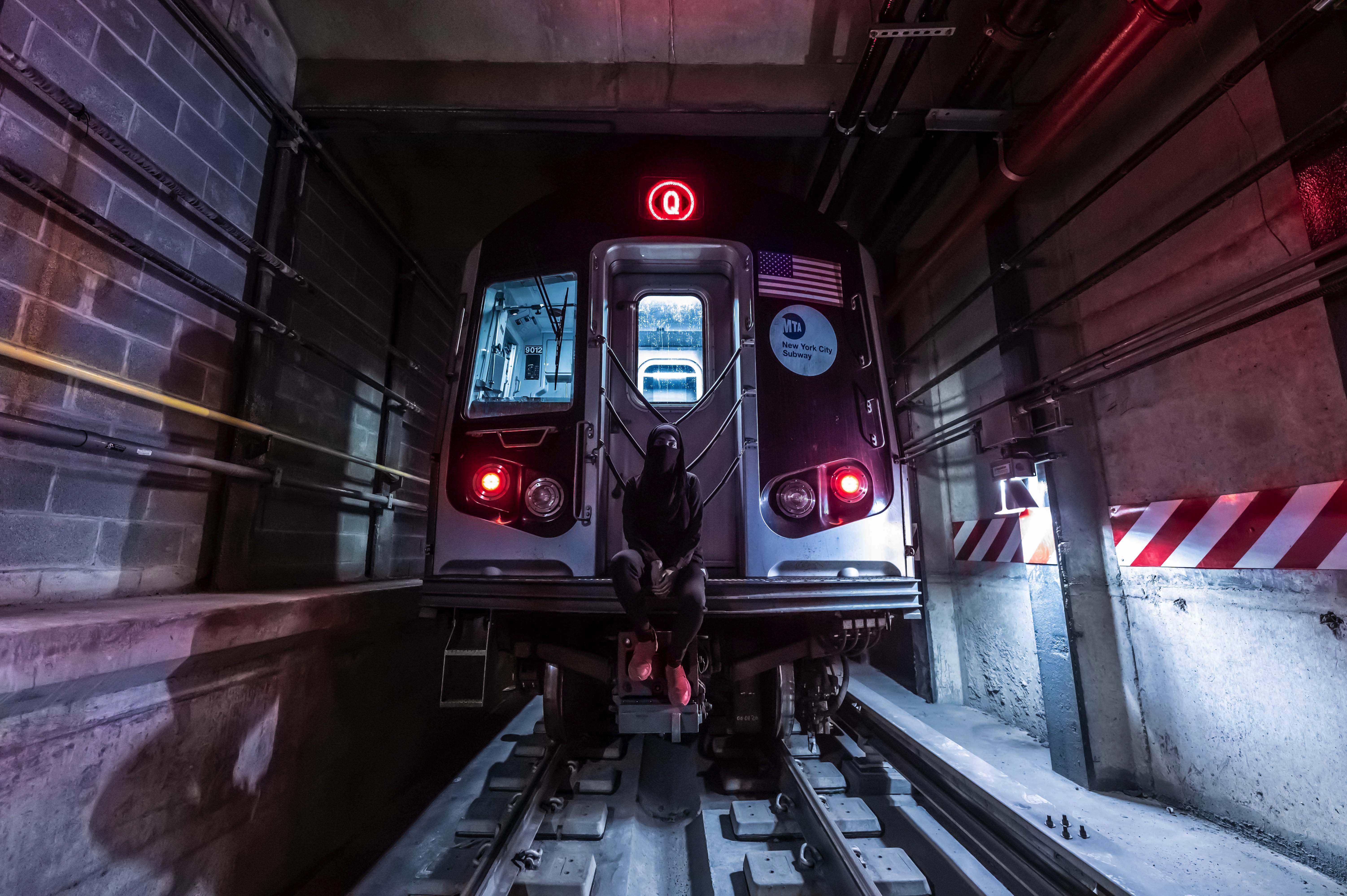 Exploring tunnels under NYC | Scrolller