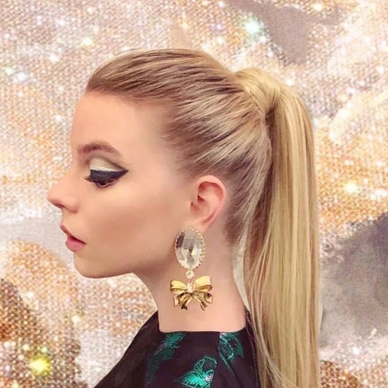 Eyeliner (chapter 2) | Scrolller