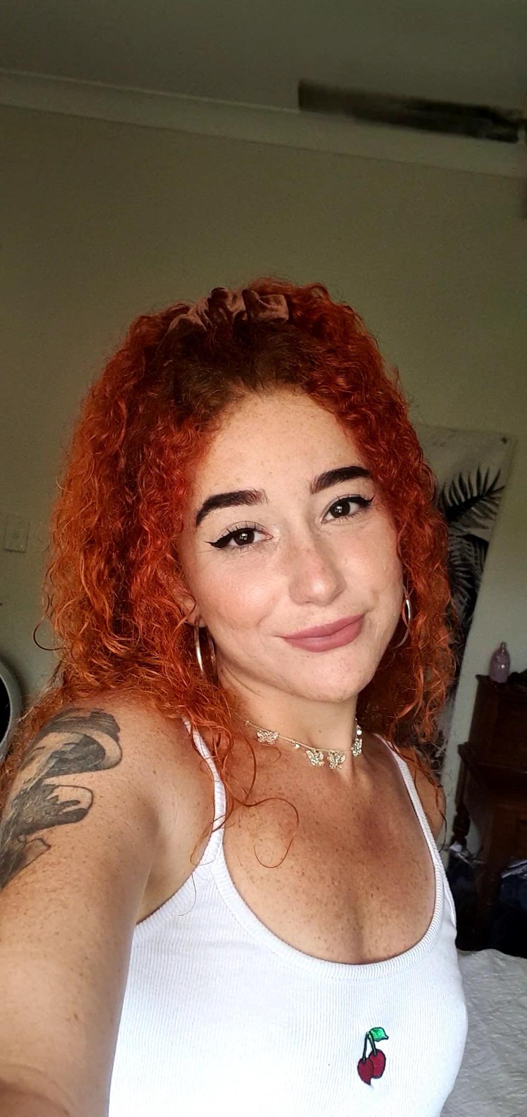 F 24 💕 quick selfie before going to university | Scrolller