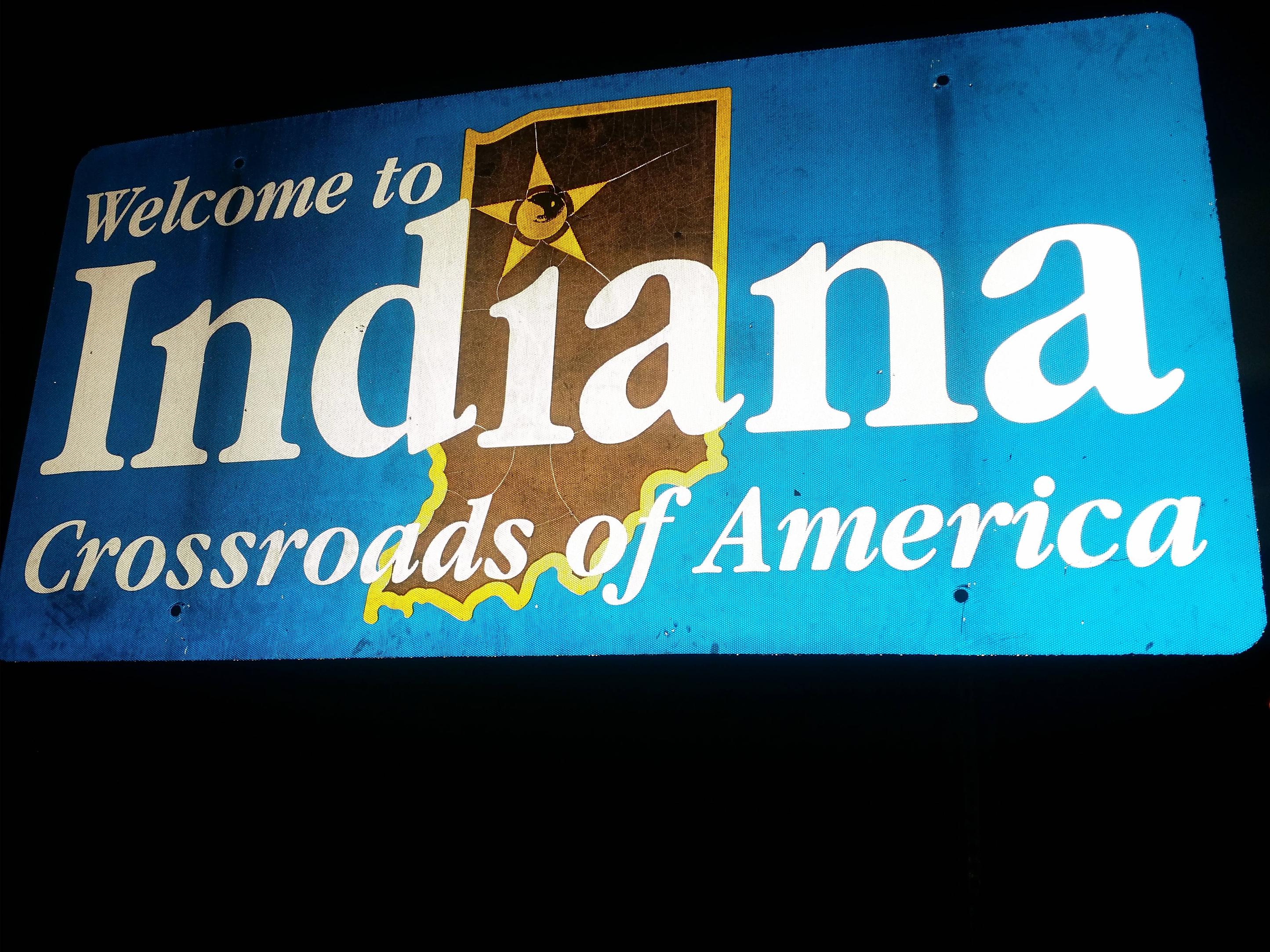 [F]lashing under the state welcome sign | Scrolller