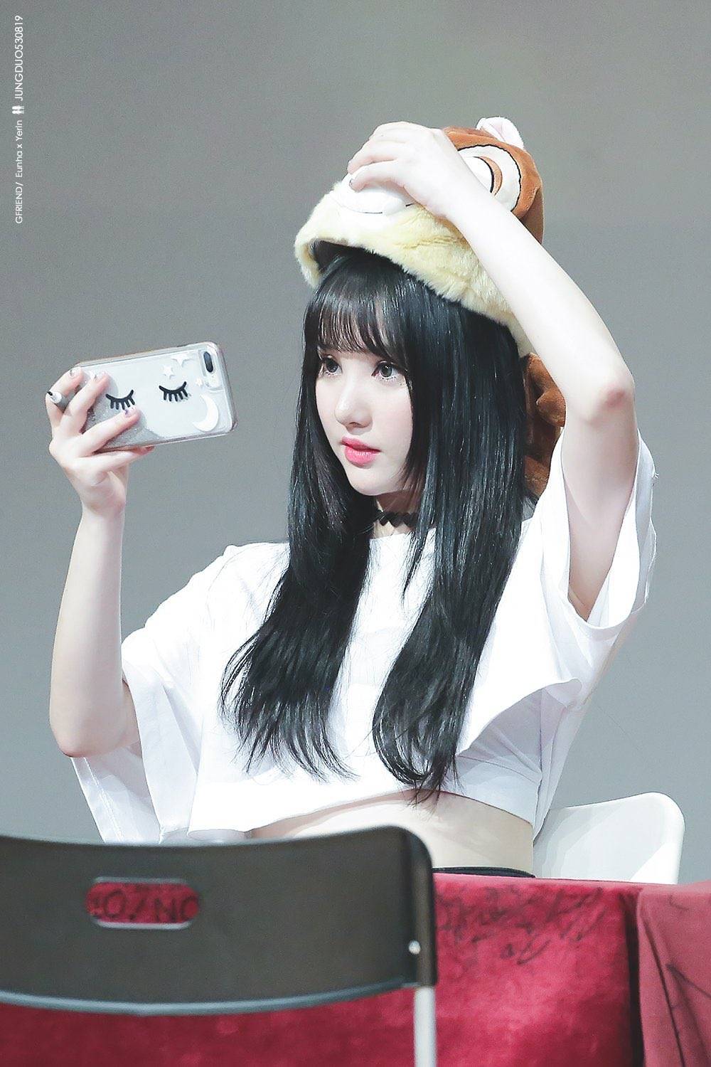 Fansign Eunha | Scrolller