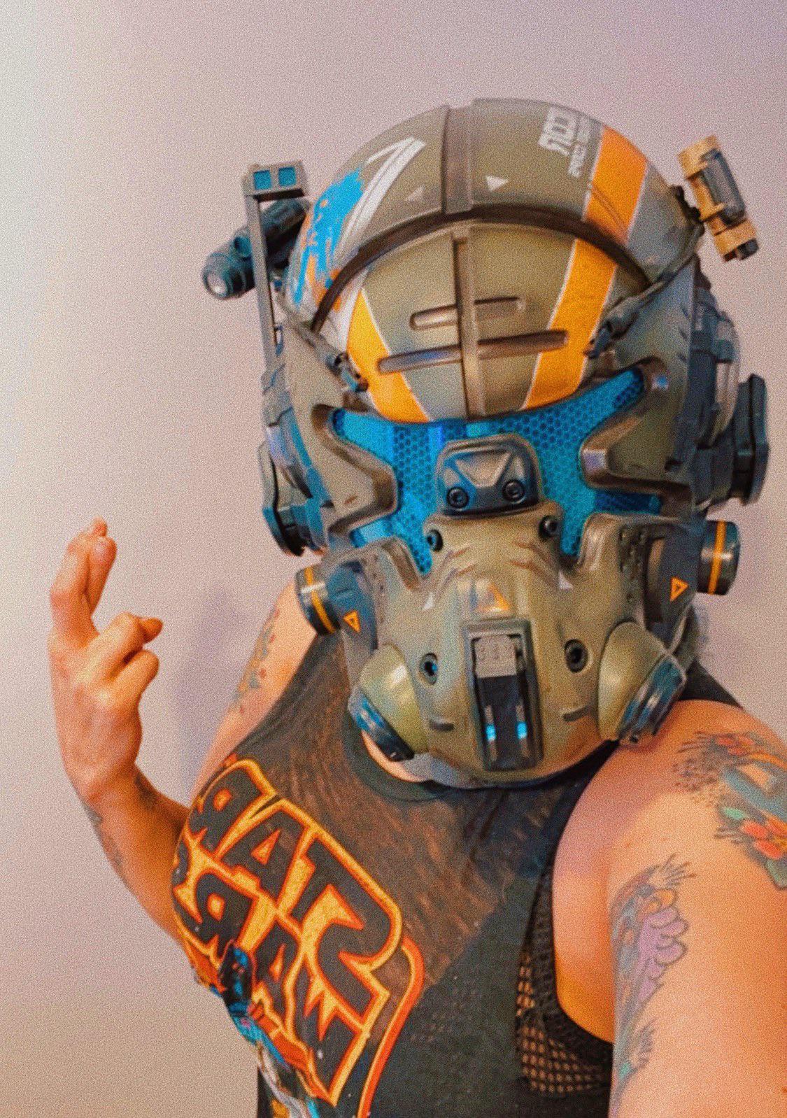 Fat tits in a helmet | Scrolller