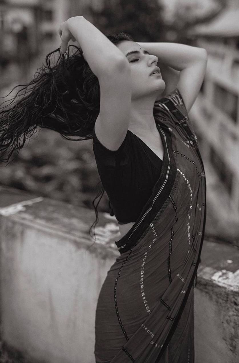 Fatima Sana Shaikh Flipping Her Hair! | Scrolller