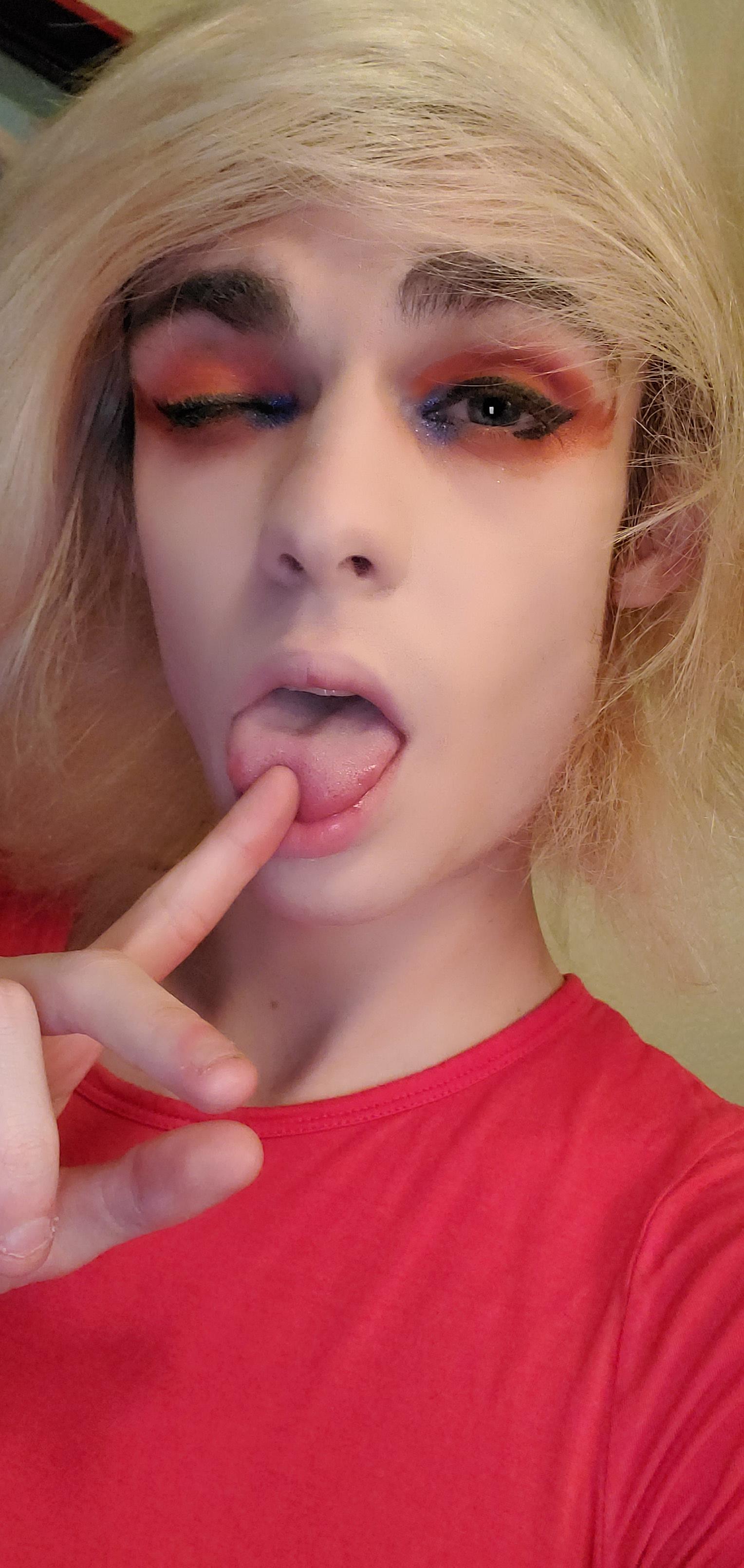 Feeling a little hot today 🔥 | Scrolller