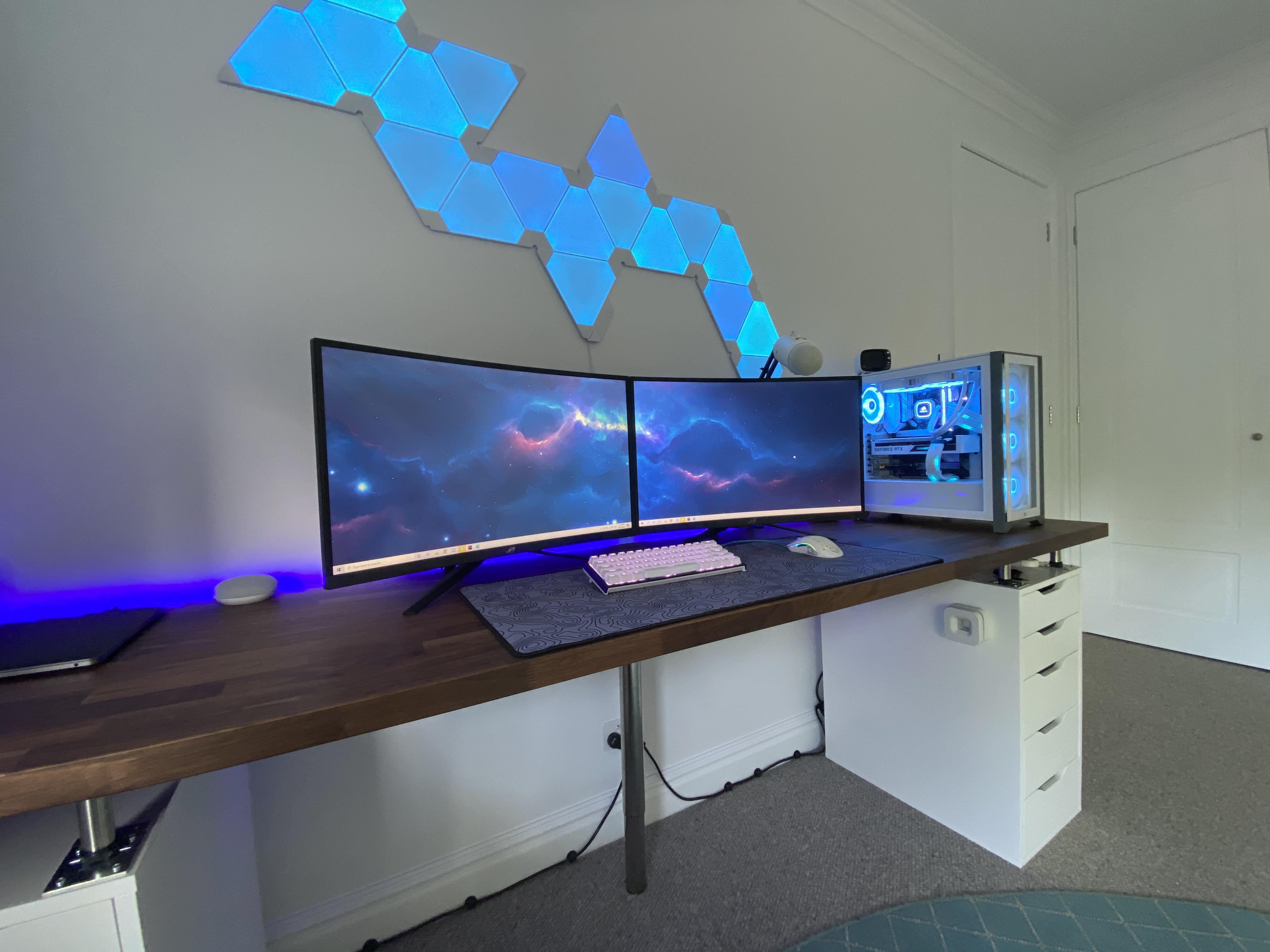 Feeling cute, might delete later | Scrolller