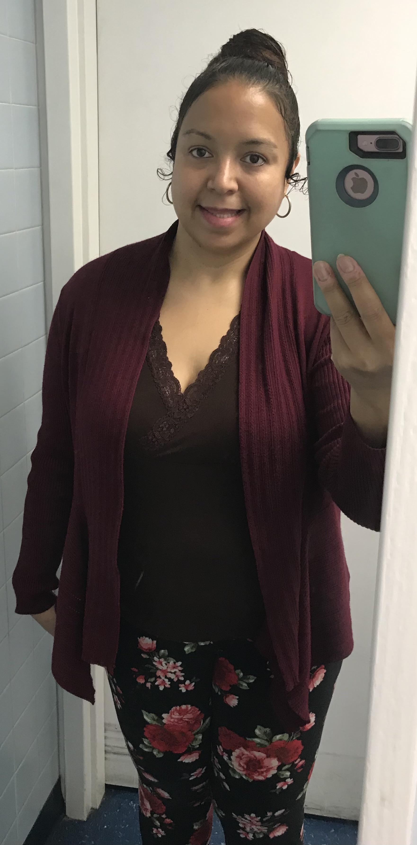 Feeling cute today, one of the rare occurrences! It’s nice when the outfit is comfy too! | Scrolller