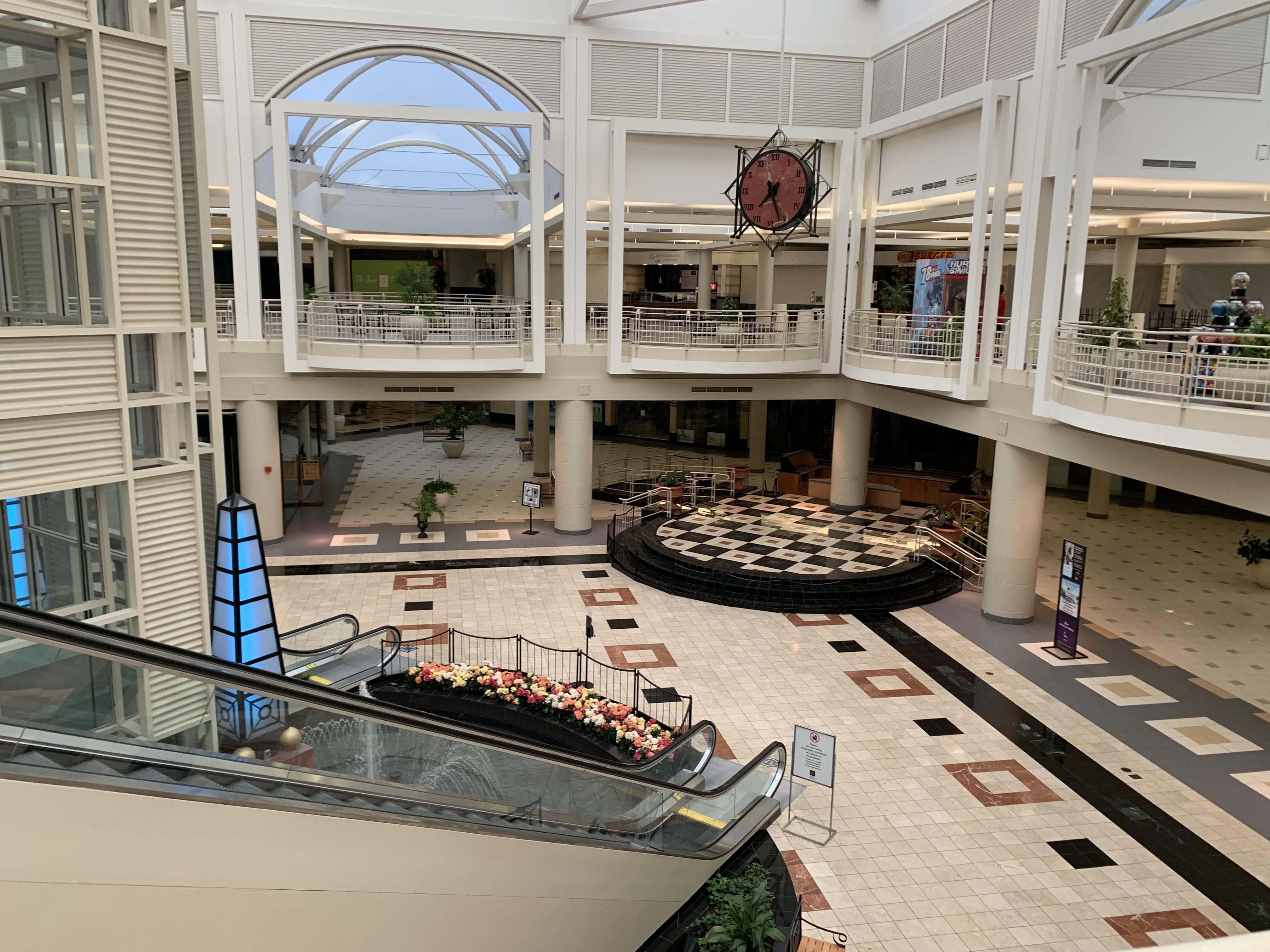 Feeling nostalgic today in Fashion Square Mall - Orlando FL | Scrolller