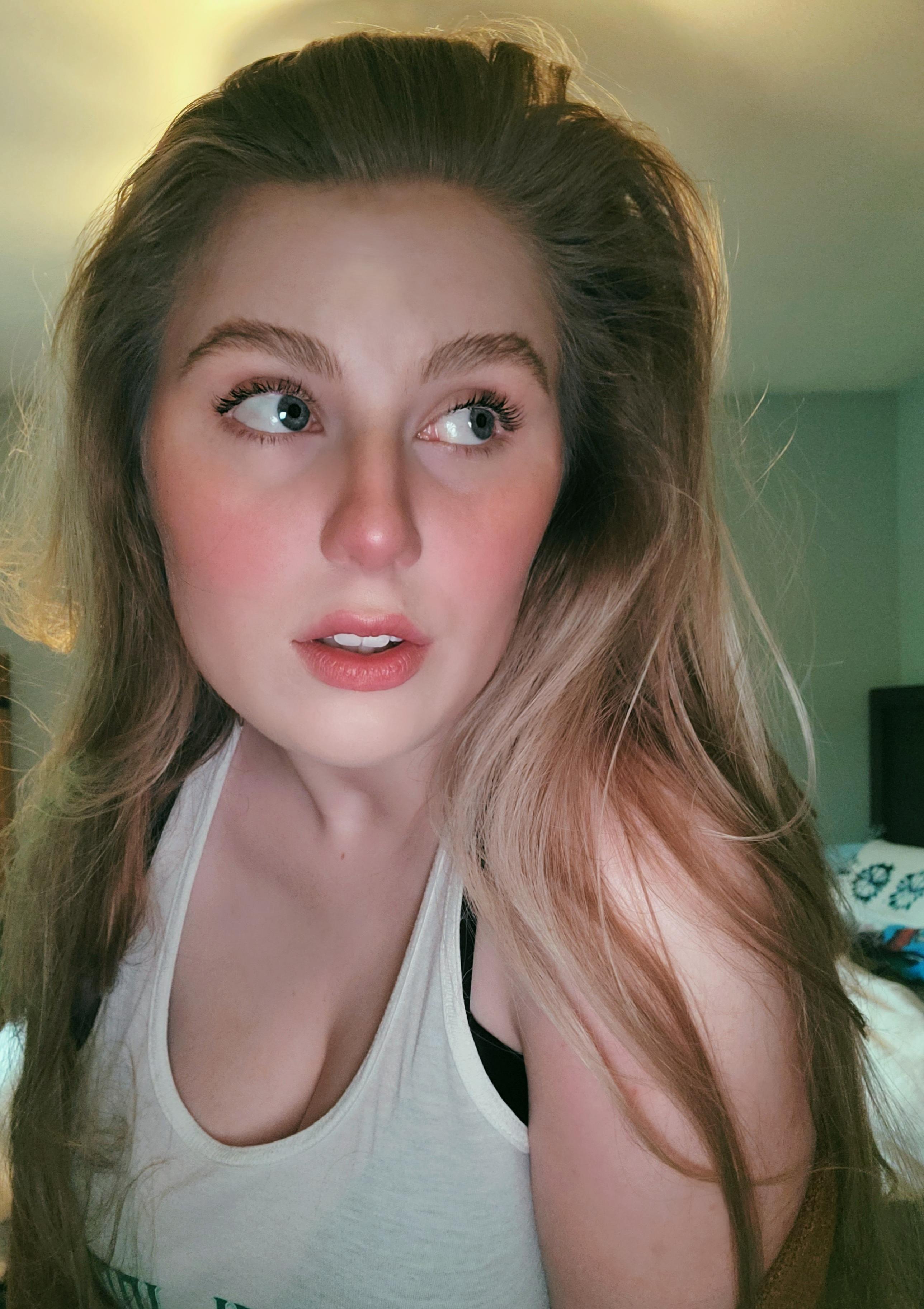 Feeling some kinda way...(22F) | Scrolller