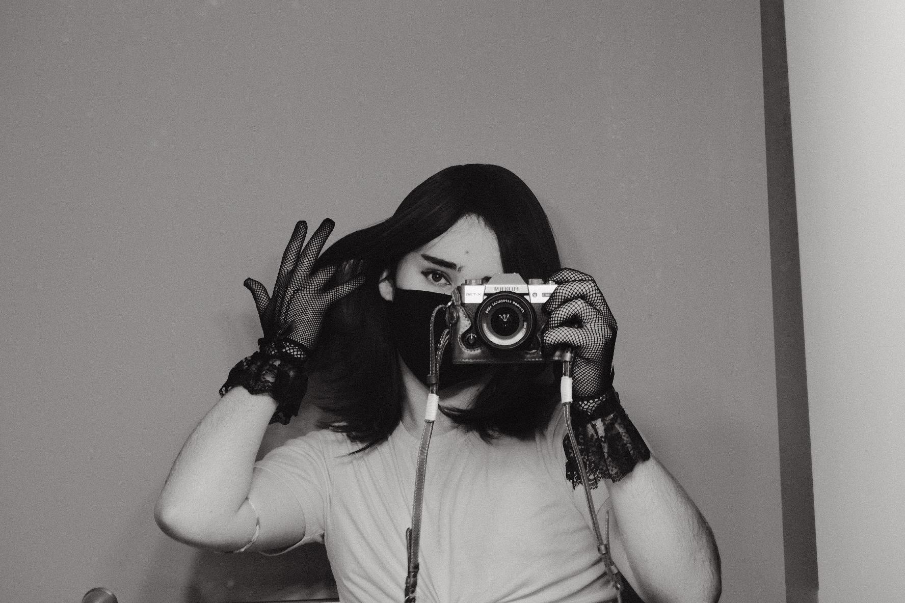 Felt cute, did a 2am bathroom photoshoot | Scrolller