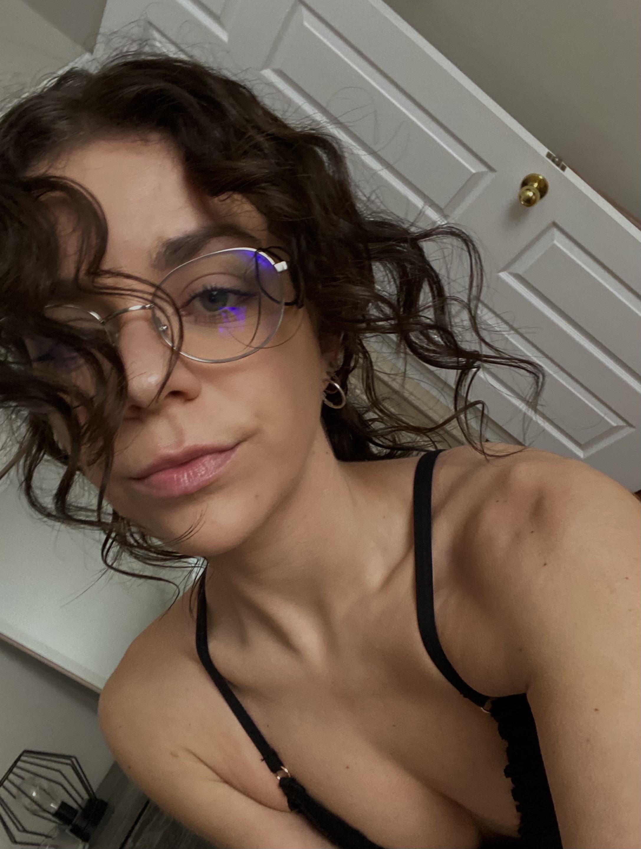 Felt cute might delete later | Scrolller